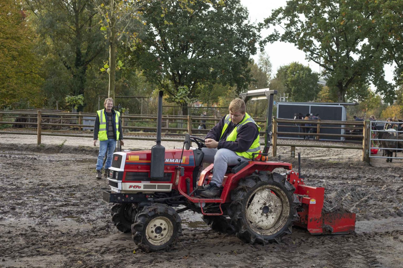 De Baander - School voor praktijkonderwijs | Tractor Rijden