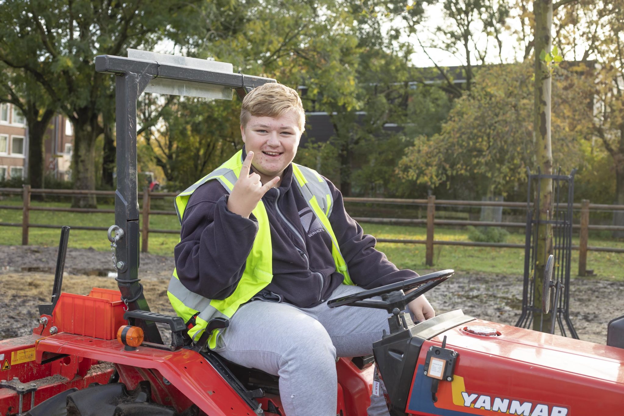 De Baander - School voor praktijkonderwijs | Tractor Rijden
